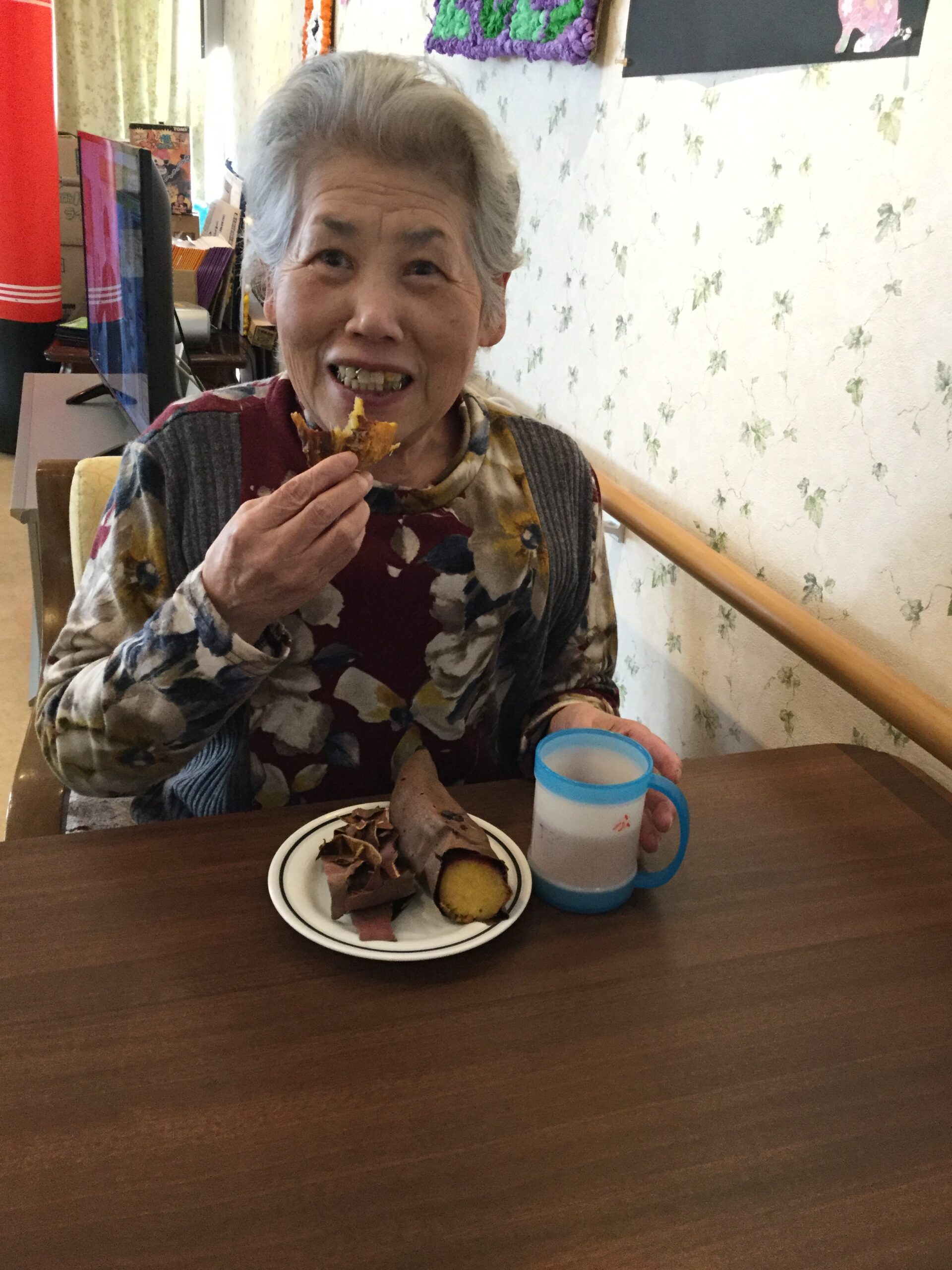 ひな祭りの日のやきいも🎎なみはや スタッフブログ クルーヴ|大阪・介護付有料老人ホーム